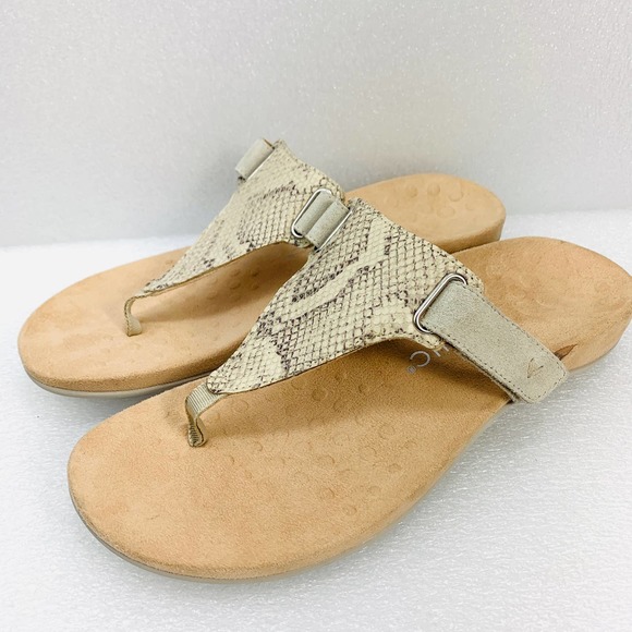 Vionic | Shoes | Vionic Bone Embossed Snake Wanda Tstrap Sandal Womens ...